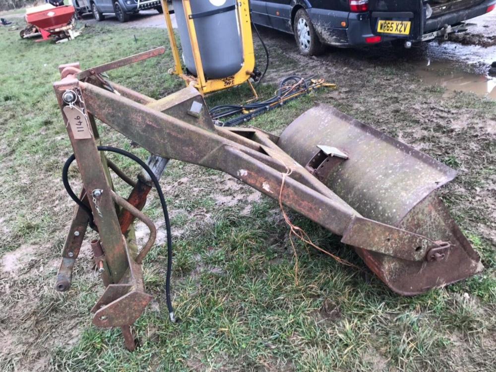 Tractor rear loader - three point link £475 - Cogmans Farm Machinery