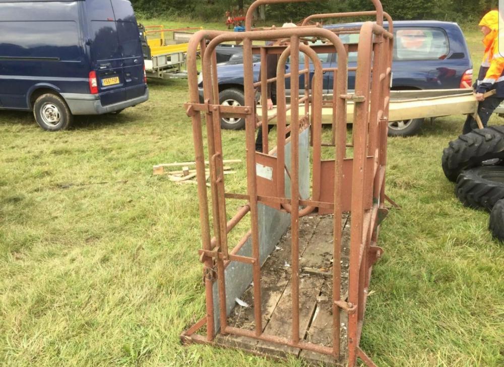 Cattle Crush - £380 plus vat £456 - Cogmans Farm Machinery
