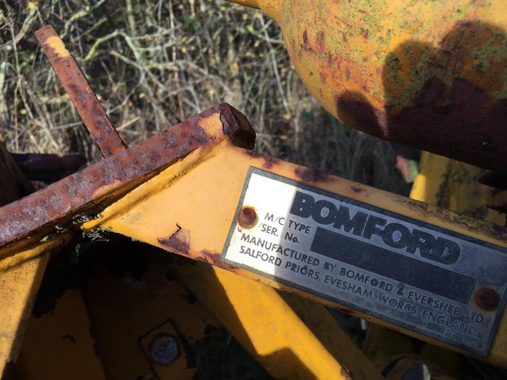 Bomford Hedge - trimmer ram £100 - Cogmans Farm Machinery