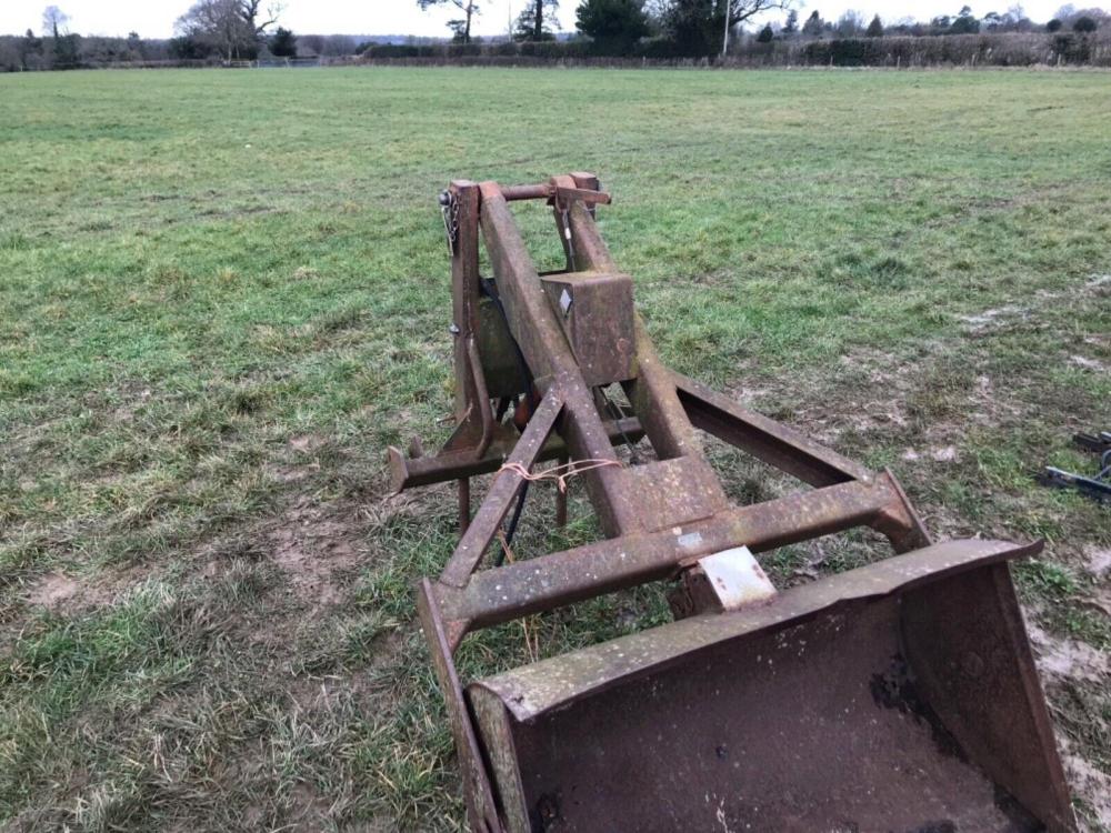Tractor rear loader - three point link £475 - Cogmans Farm Machinery