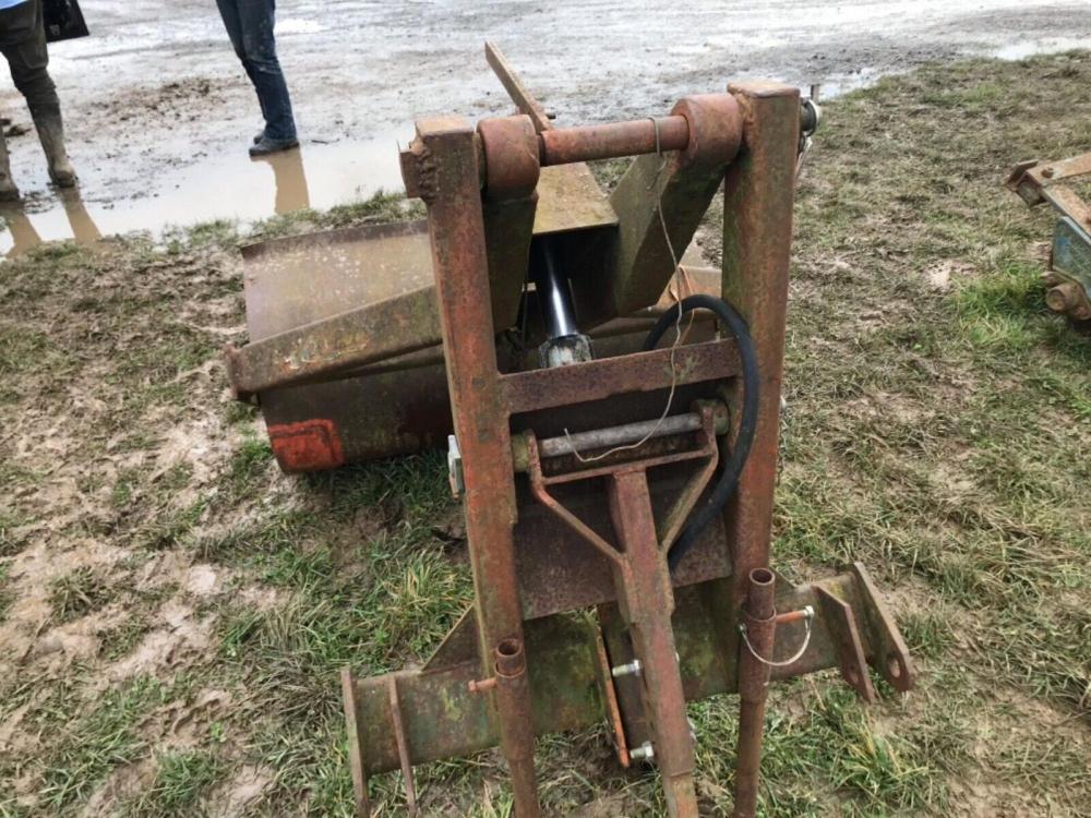 Tractor rear loader - three point link £475 - Cogmans Farm Machinery