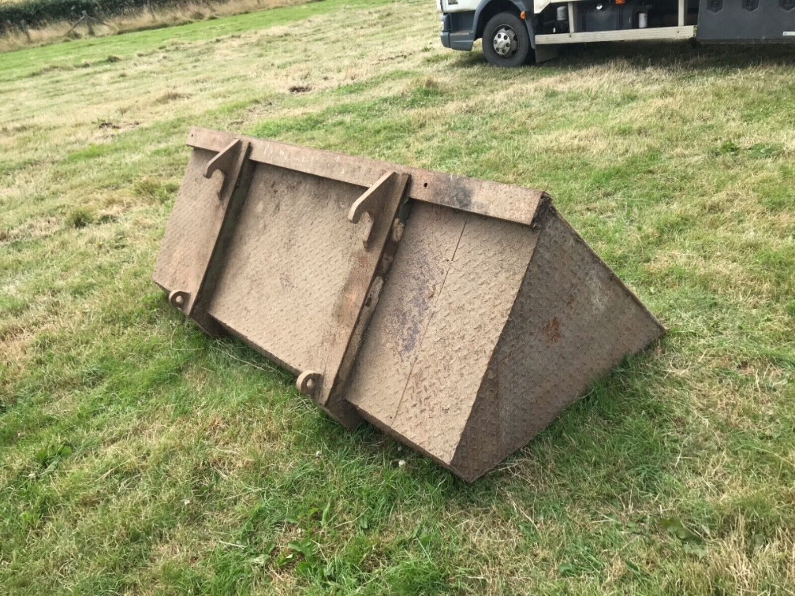 JCB Grain bucket - Hi Capacity £750 plus vat £900 - delivery options ...